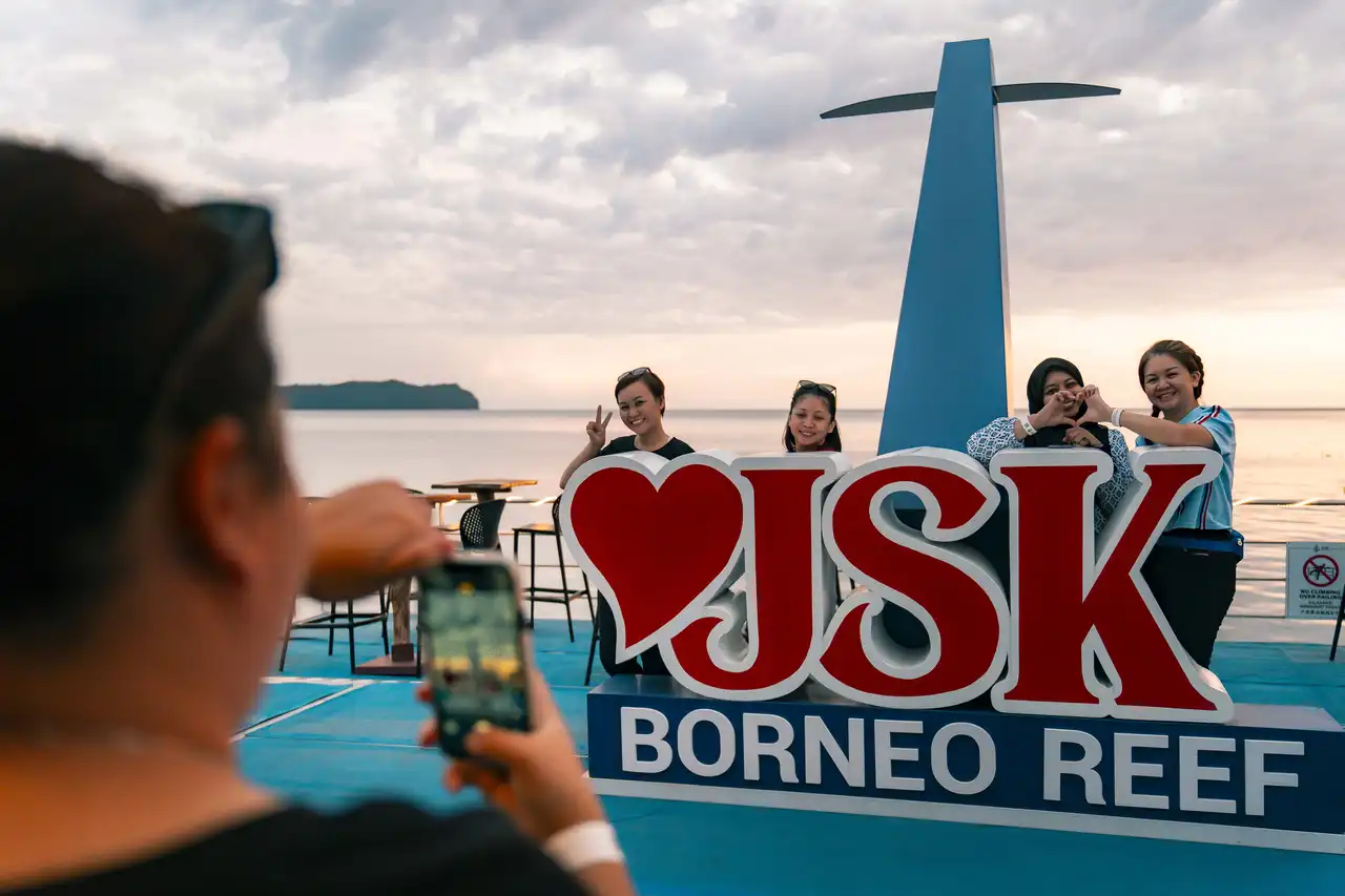 JSK Floating Island - Largest Reef Activity Pontoon in South East Asia!